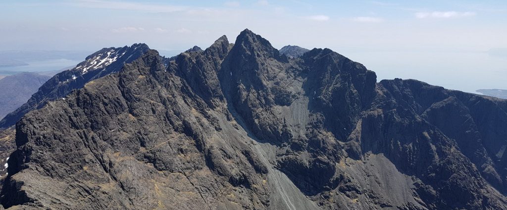 Cuillin Ridge Traverse – Skye Ridge Guides | Synergy Guides
